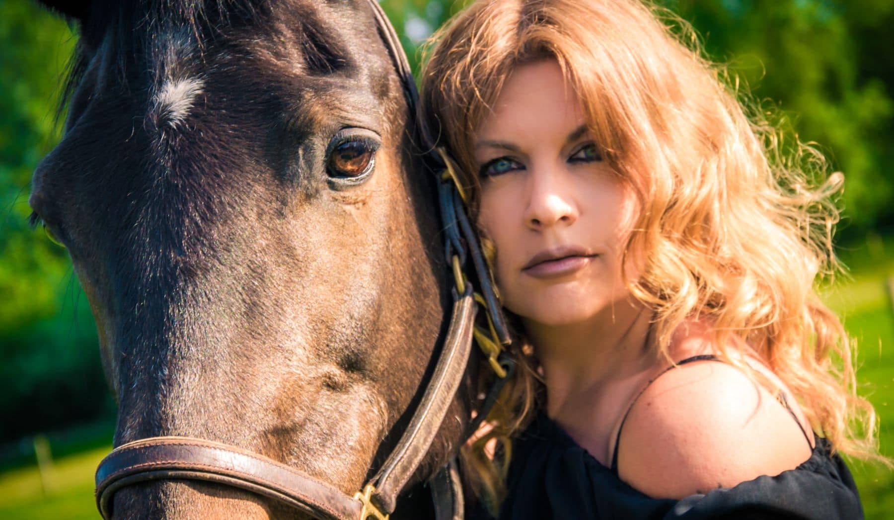 Helena's Music Store | Helena Mace - Professional Singer / Songwriter